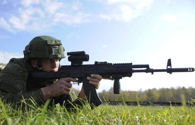 The US Army's XM7 assault rifle and XM250 machine gun will enter ...