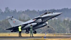 Le Rafale est face à un marché potentiel export de 324 appareils d'ici ...