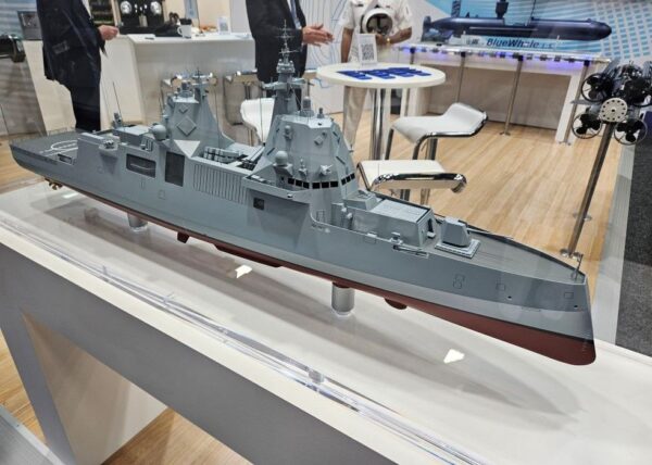 Royal Australian Navy selects MEKO 200 and FFM 30 Mogami to replace ...