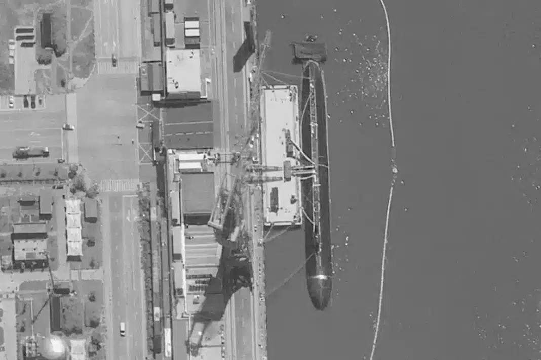 A new sail-less nuclear submarine appears in Shanghai, a symptom of ...