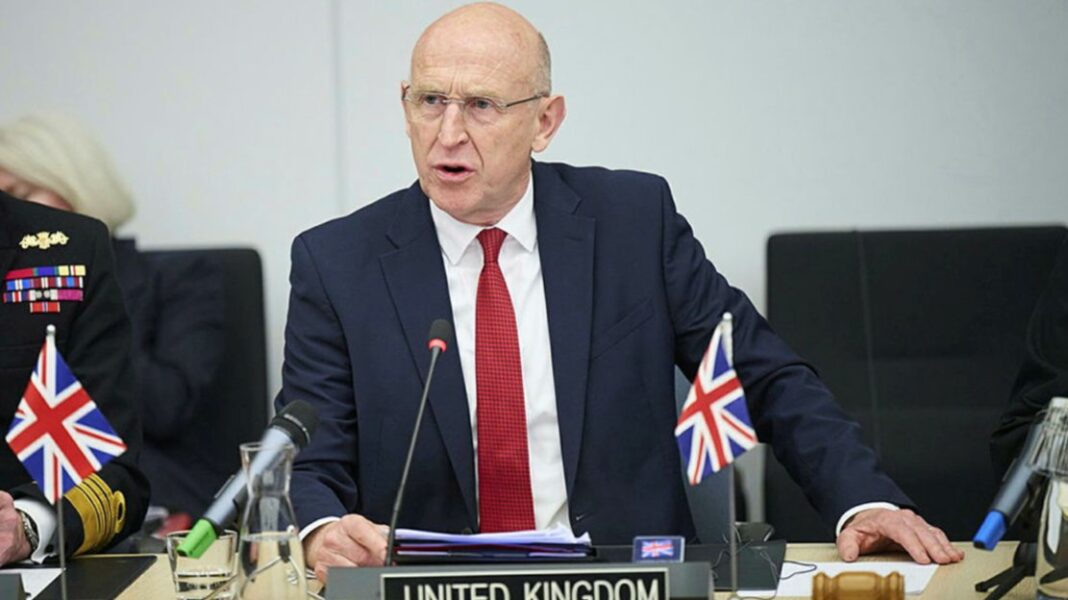 Le Secrétaire à la défense britannique John Healey démissionne alors ...